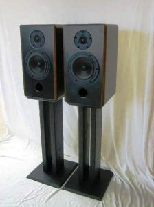 33 DIY Speaker Stands That're Easy To Build - Susie Harris