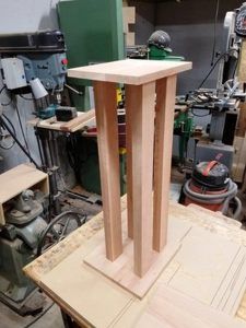 33 DIY Speaker Stands That're Easy To Build - Susie Harris