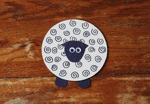 25 Recycled CD Crafts You Can Do It Yourself - Susie Harris