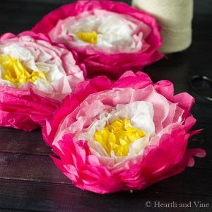 18 DIY Tissue Paper Flowers For Décor - Susie Harris
